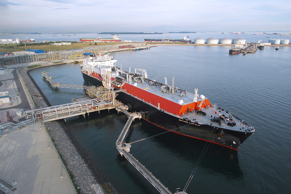 Singapore's LNG Terminal Starts Commercial Operations | SLNG